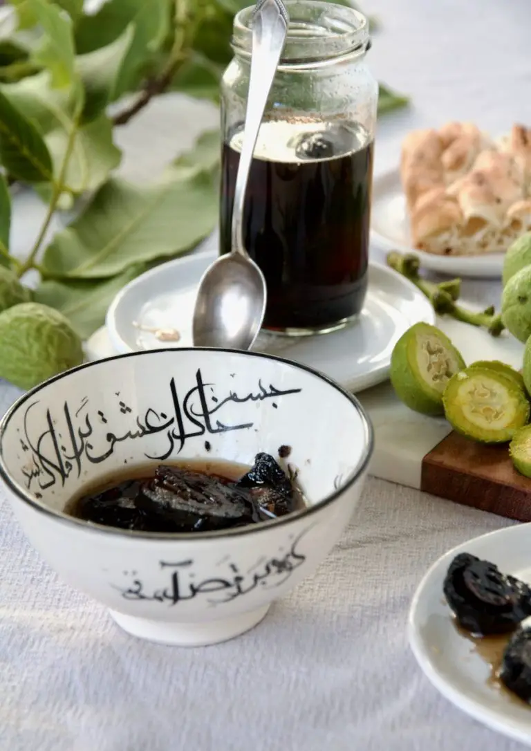 Morabaye Chagale Gerdoo - Green Walnut Preserves - مربای گردو - Labsalliebe