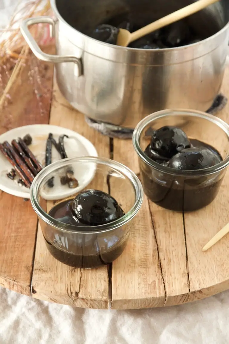Morabaye Chagale Gerdoo - Green Walnut Preserves - مربای گردو - Labsalliebe