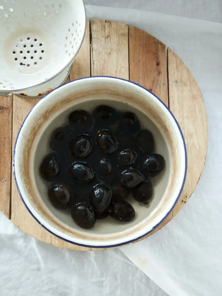 Morabaye Chagale Gerdoo - Green Walnut Preserves - مربای گردو - Labsalliebe