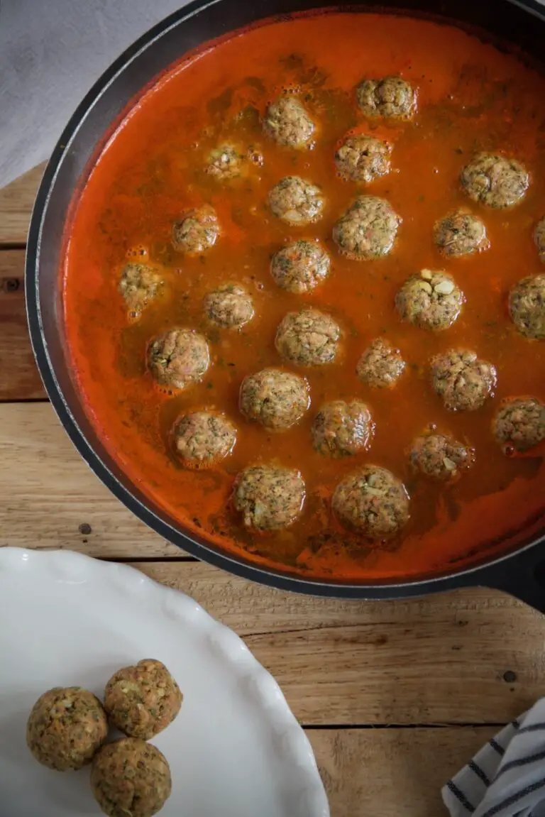 Koofteh Rizeh – Lamb Meatballs with Mint in Tomato Sauce کوفته ریزه ...