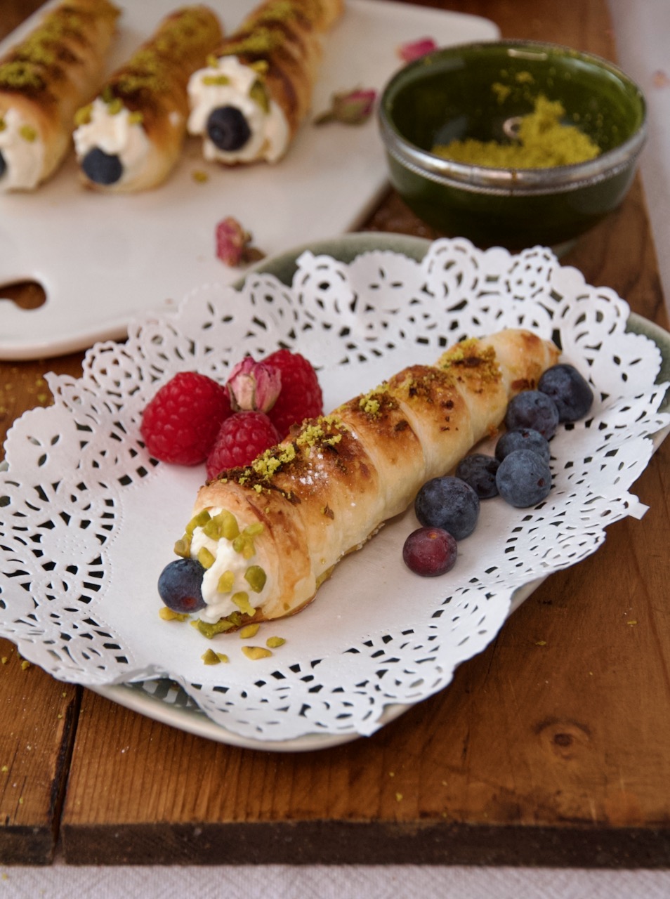 Shirini-e Ghifi - Persian Cream Horns شیرینی قیفی خامه ای - Labsalliebe