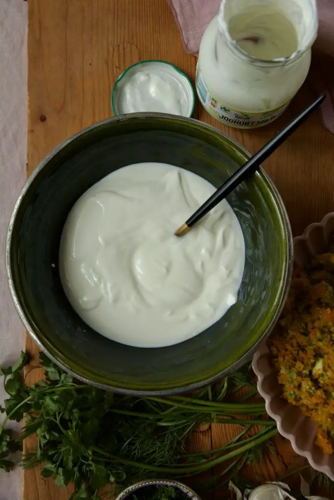 Borani Kadoo - Zucchini Yogurt Dip بورانی کدو - Labsalliebe