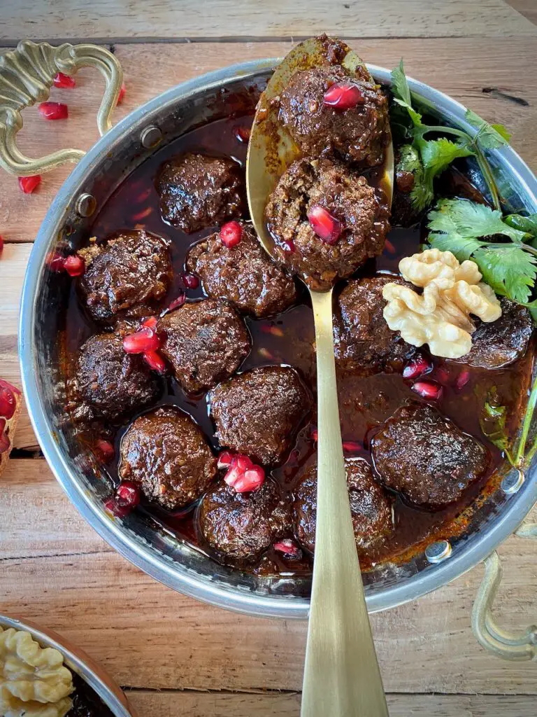 Must Eat Food for Yalda Night - Labsalliebe