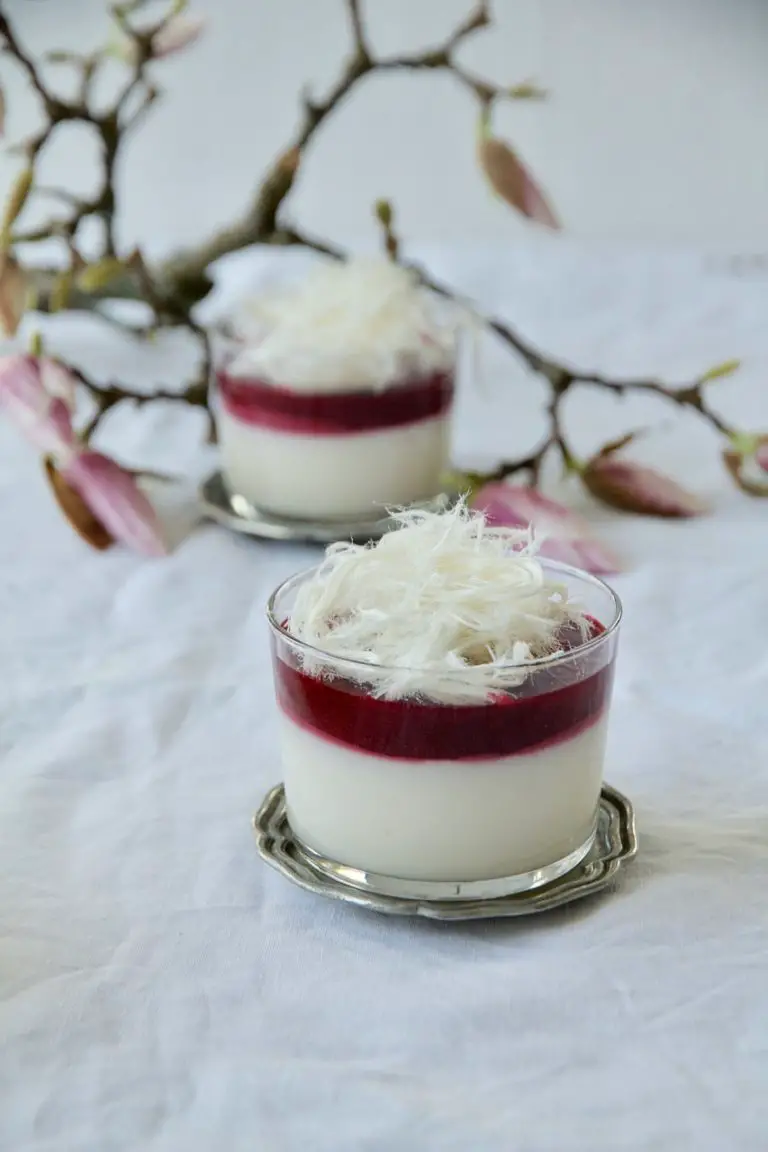 Fereni - Persische Reiscreme mit Himbeerpüree und Pashmak - Labsalliebe