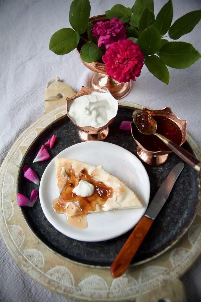 Morabayeh Gol - Persischer Rosenblütenaufstrich مربای گل سرخ - Labsalliebe